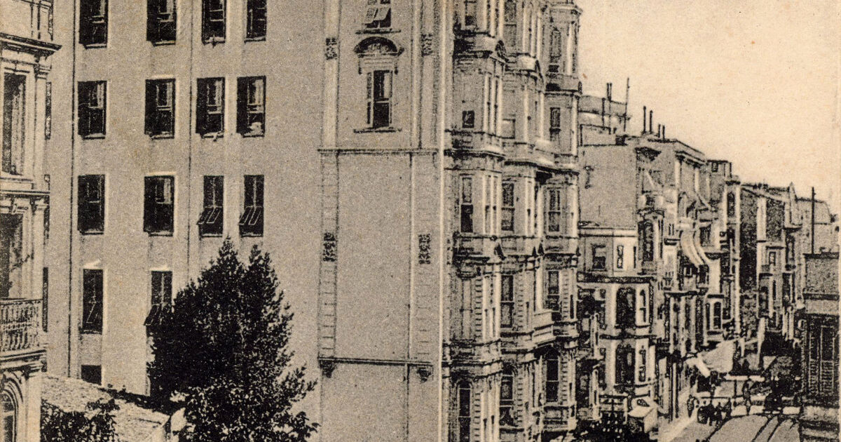 Salt Research: İstiklal Caddesi ve Rumeli Han - Istiklal Street and ...