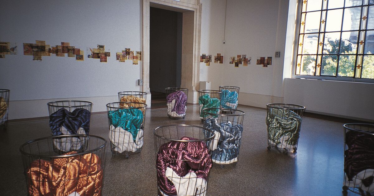 Salt Research: Gülsün Karamustafa, "Mistik Nakliye" (1992), "Mystic ...