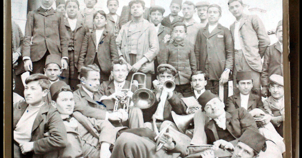 Salt Research: [Young men, some playing musical instruments.]
