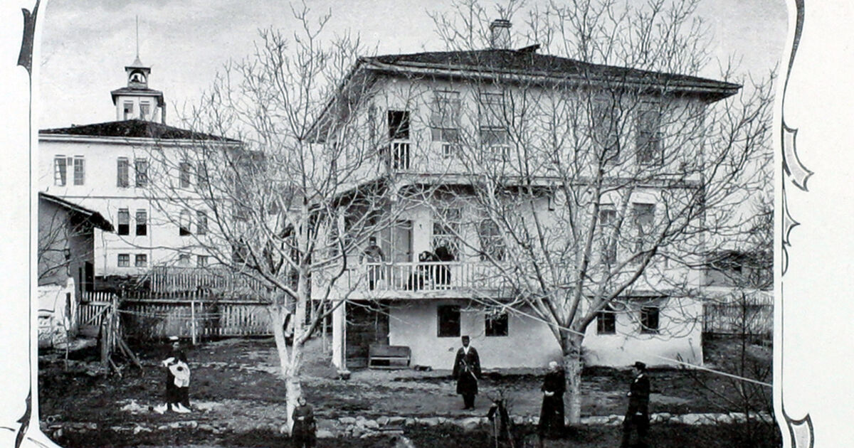 Salt Research: The Dean's Home