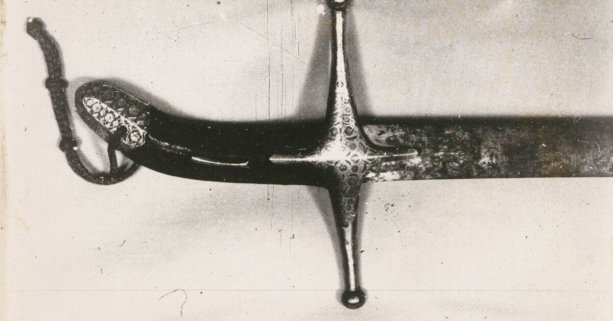 Salt Research: Al-Qadib kılıcı - Al-Qadib sword